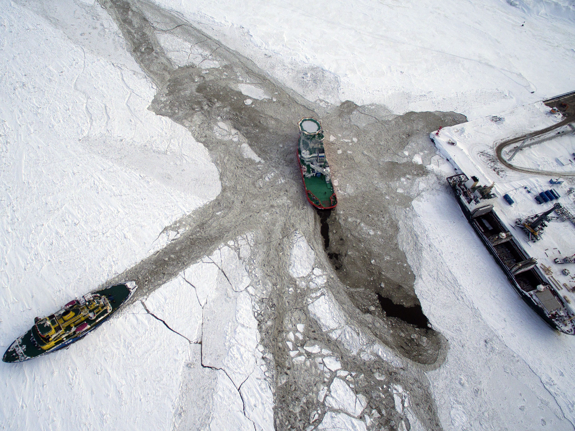 Ice Management | Aker Arctic